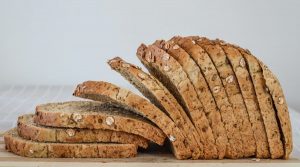 How Many Slices Are in a Loaf of Bread? (USA Brands) - Weigh School