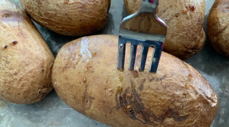 Baked Potato Weights And Conversions (In Charts) - Weigh School